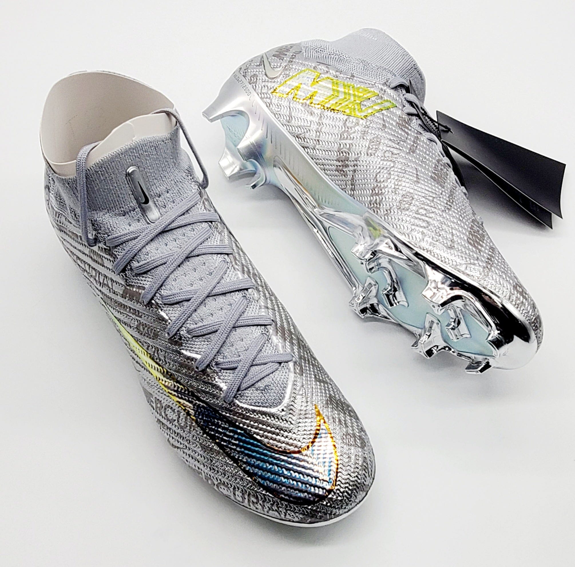 Buy rare & classic NIKE football boots online