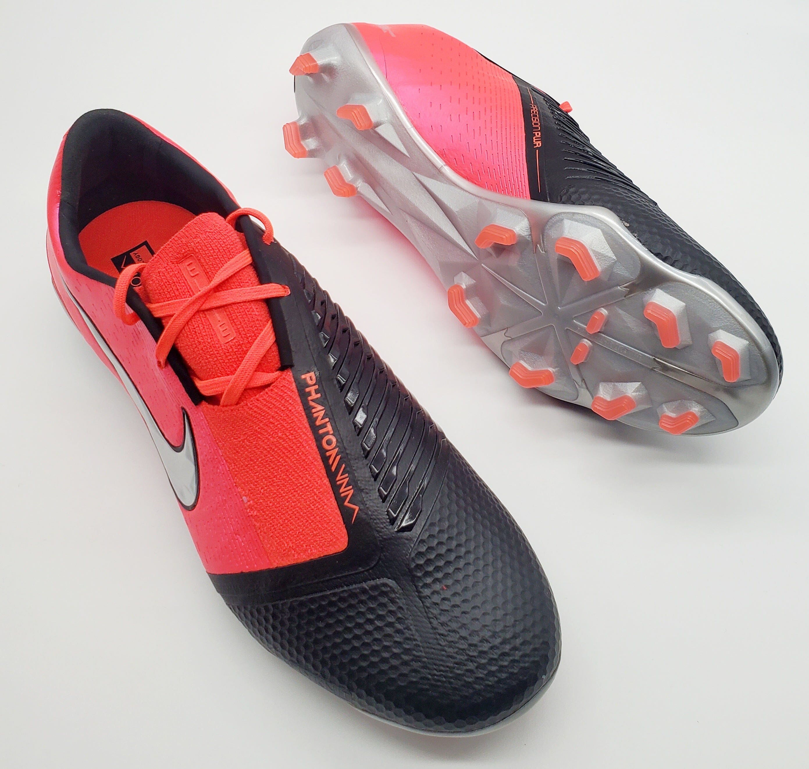 Buy rare & retro Nike Phantom football boots online