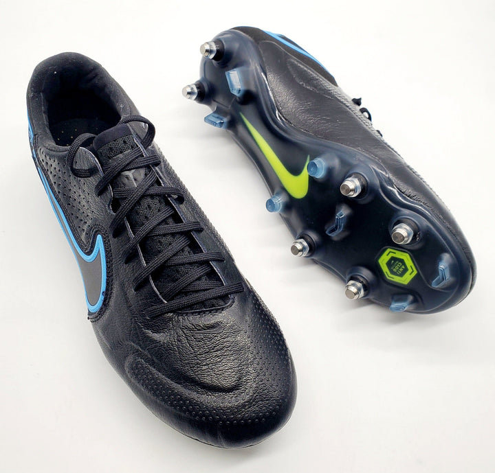 Buy rare & classic NIKE football boots online