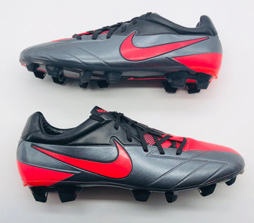 Buy rare & retro Nike T90 football boots online